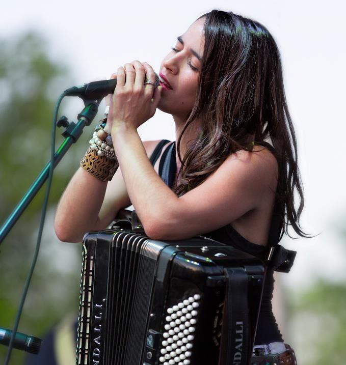 The Talented Ginny Mac – Accordion Americana