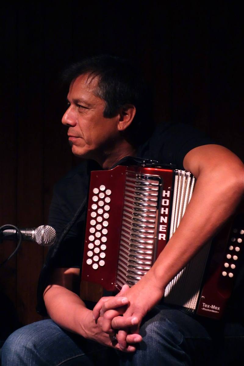 The Innovative Joel Guzman – Accordion Americana