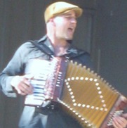 The Extraordinary Dick Contino – Accordion Americana